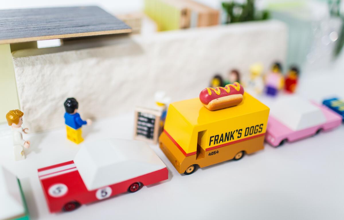 Candylab Cars Wooden Hot Dog Van – Playoffside.com