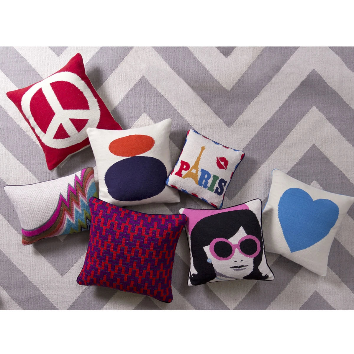 Jet Set Paris Pillow – Playoffside.com